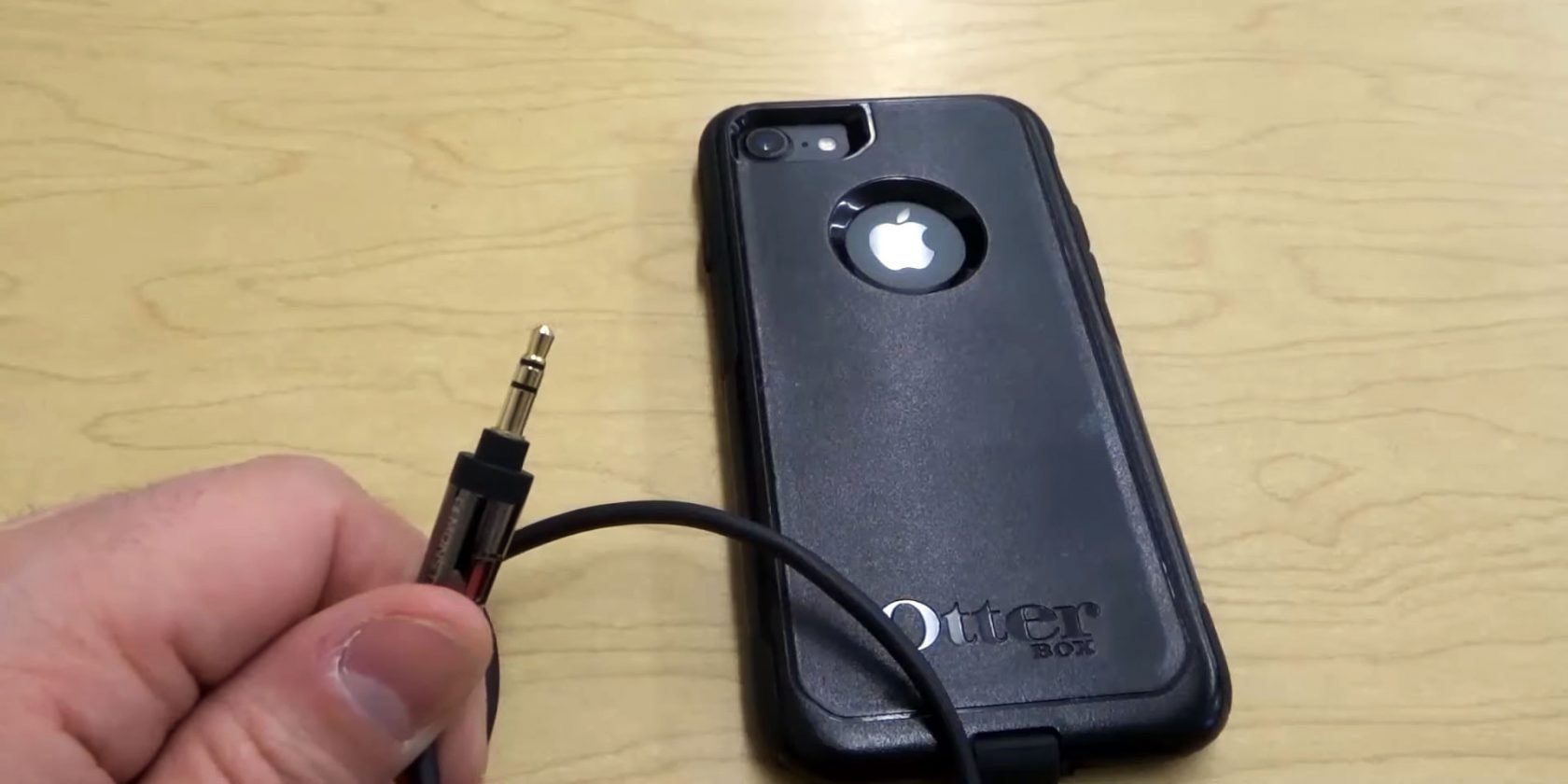 Guide For Connecting an IPhone To AV Receiver Or Stereo Amplifier